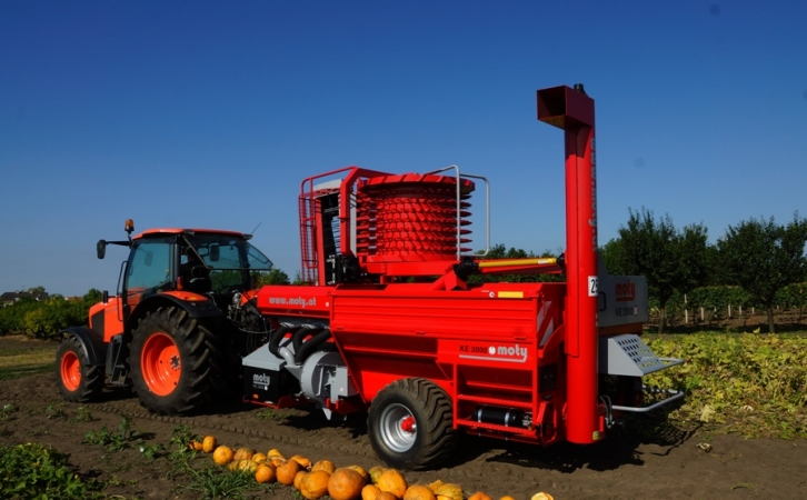 Moty KE 2000 M Mechanic Drive Pumpkin Seed Harvester