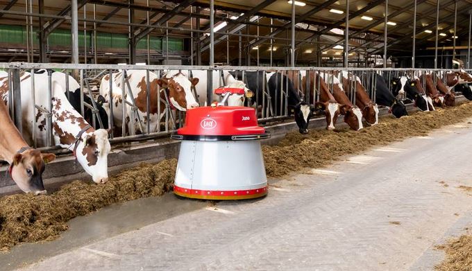Lely Juno Automated Cow Feed Pusher System