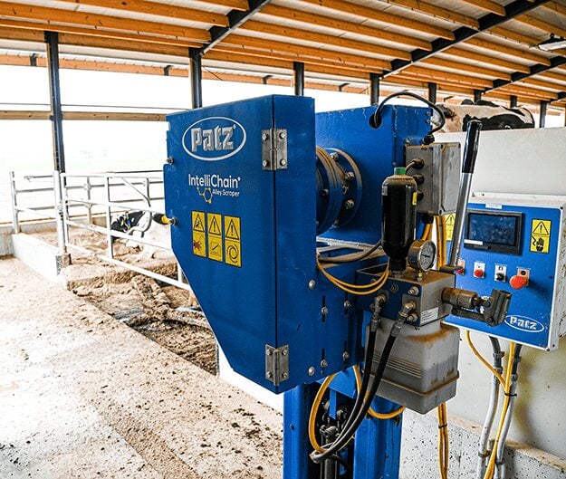 Patz Intellichain Feed Alley Scrapers