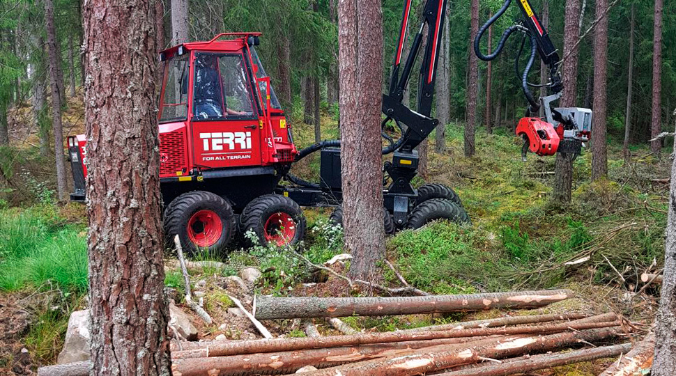 Log Max - 928A - Hydraulically Driven Saw by Log Max AB