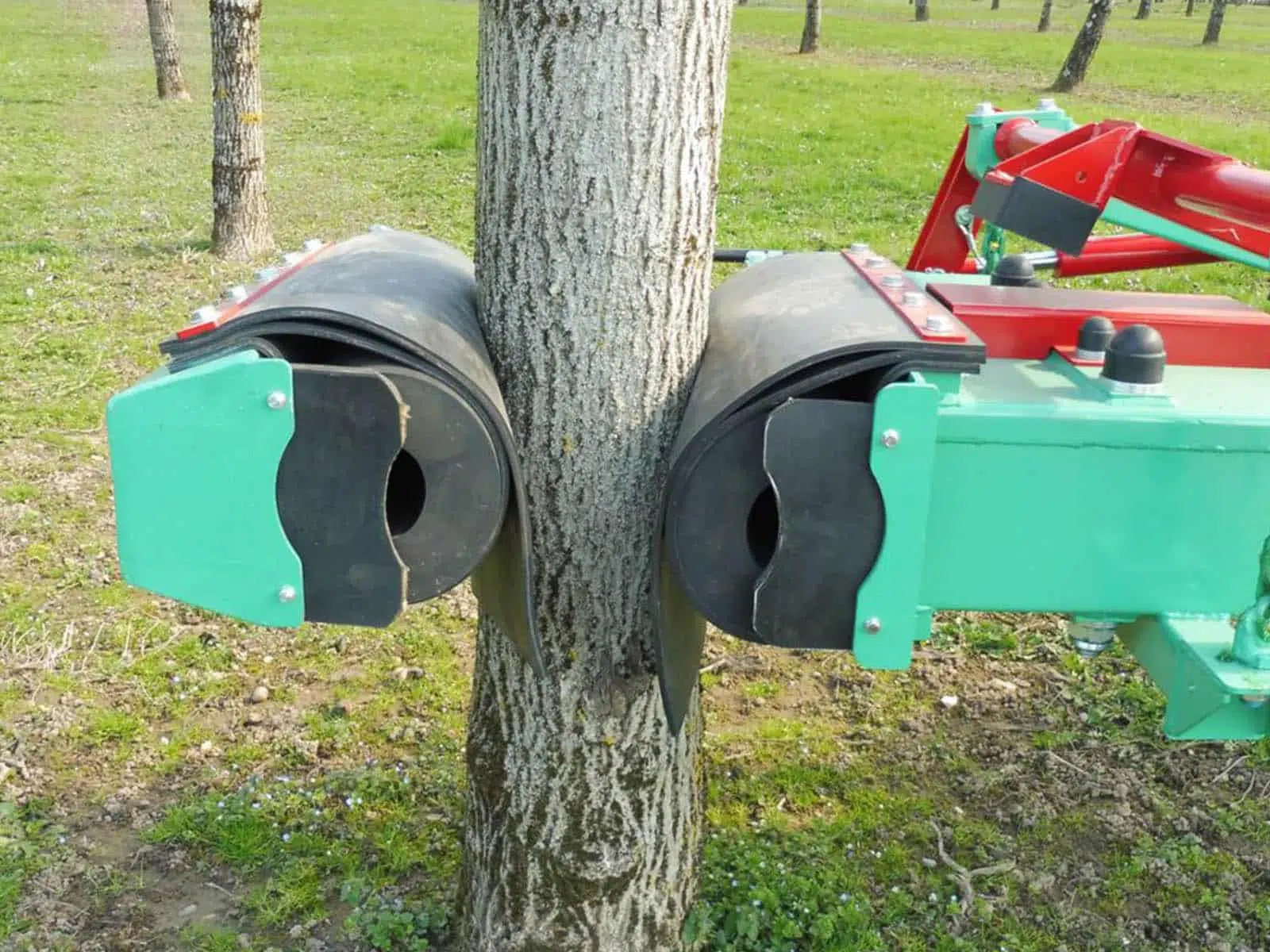 Feucht-Obsttechnik - VHY - Shakers - Hydraulic Trunk Shaker