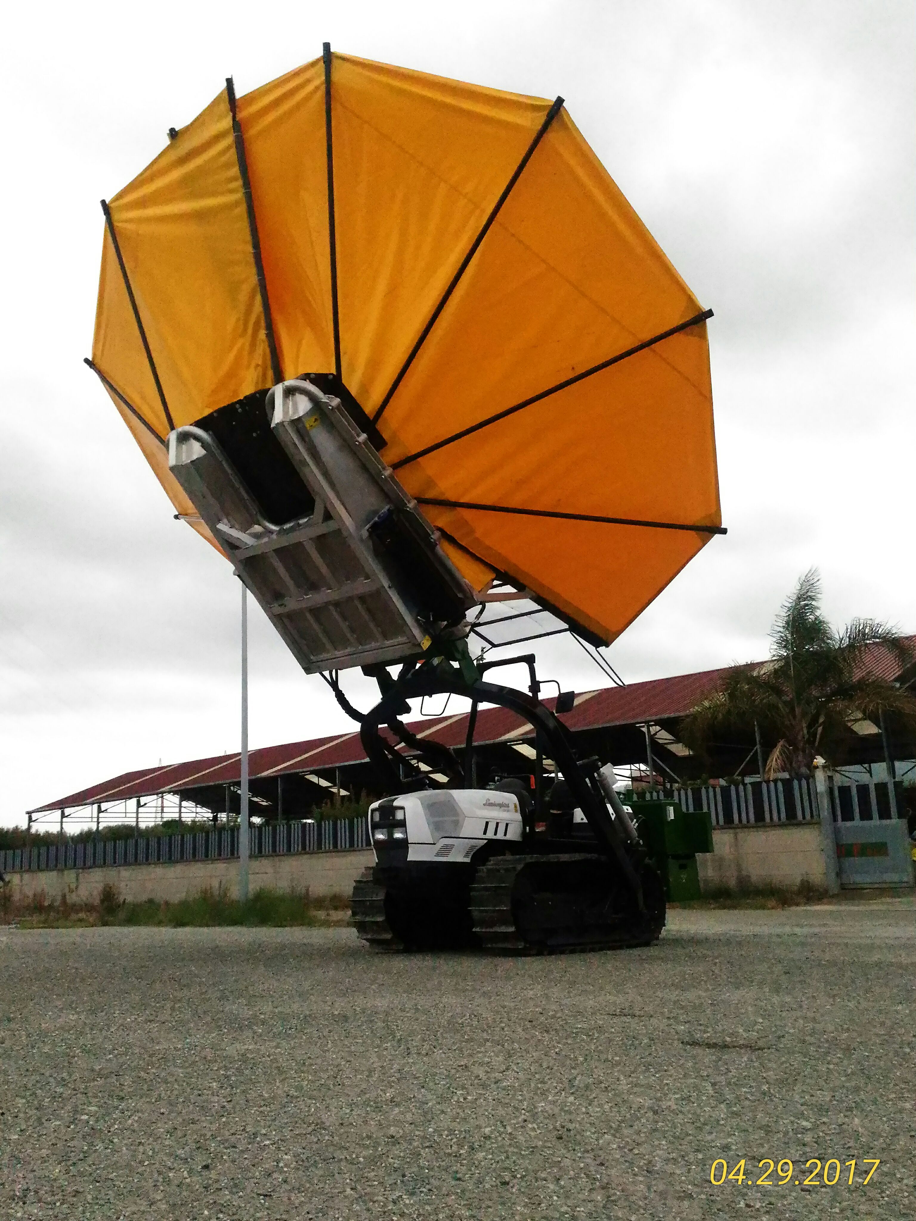 Sicma RC Harvester For Olives, Nuts, Cherries, Plums With Trunk Shaker ...