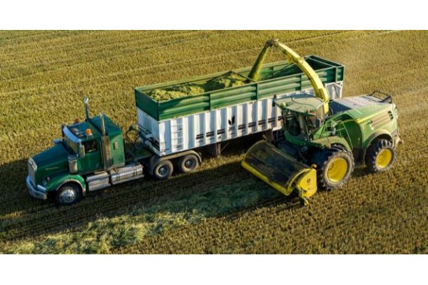 JBS - Forage Trailers & Boxes - Forage Trailers & Boxes by J.