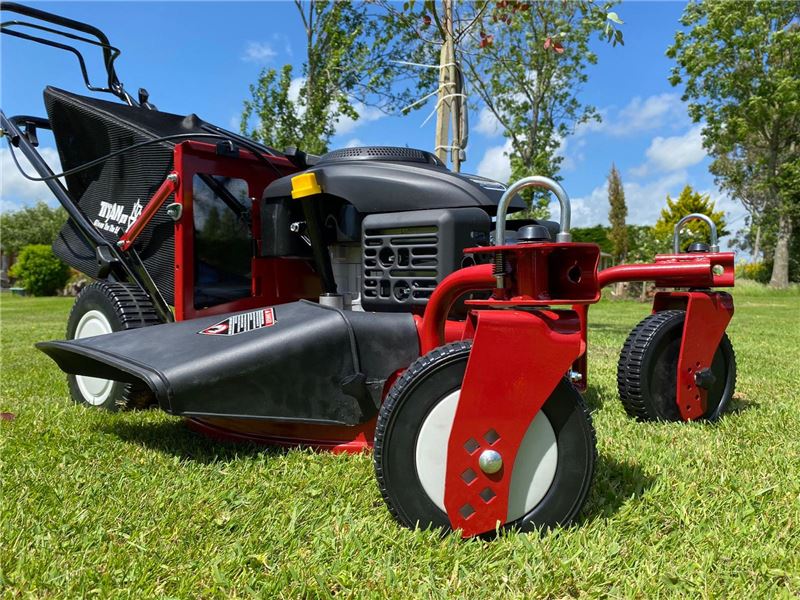Titan Pro TPKH822 22" 55Cm Petrol Zero Turn Lawnmower