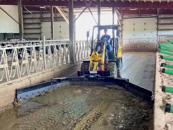 Superior Scraper - Universal Skid Steer Adapter Plate By ...